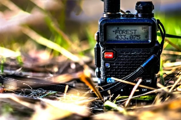 8 Best Handheld Ham Radios Reviewed (Cheap, Survival, Most Powerful)