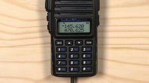 8 Best Handheld Ham Radios Reviewed (Cheap, Survival, Most Powerful)