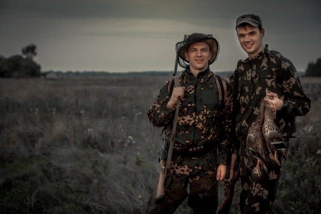 How to Hunt with a Partner (7 Steps To Success)