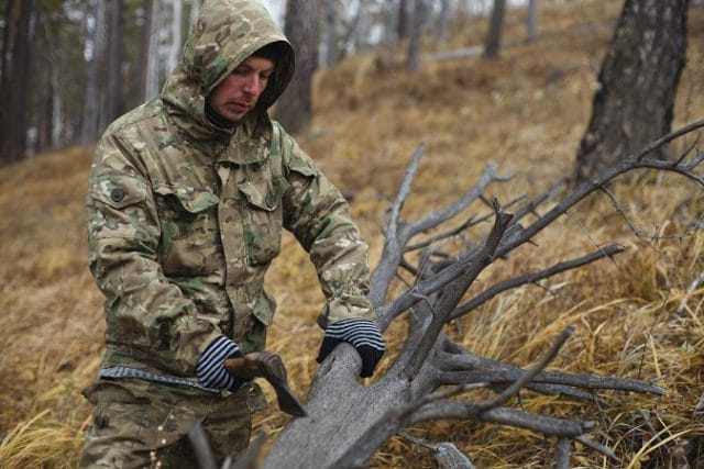 8 Best Survival Axes & Hatches (Reviewed & Tested)