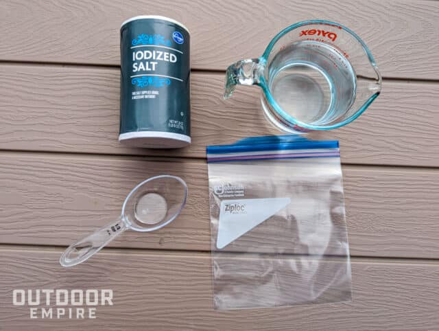 6 Easy DIY Ways to Make Ice Packs for Coolers